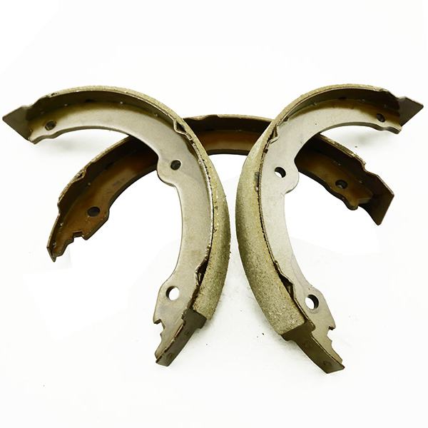 Lexus LX570 Park Brake Shoes 2008-2020 4653034010 : Toyota Spare Parts